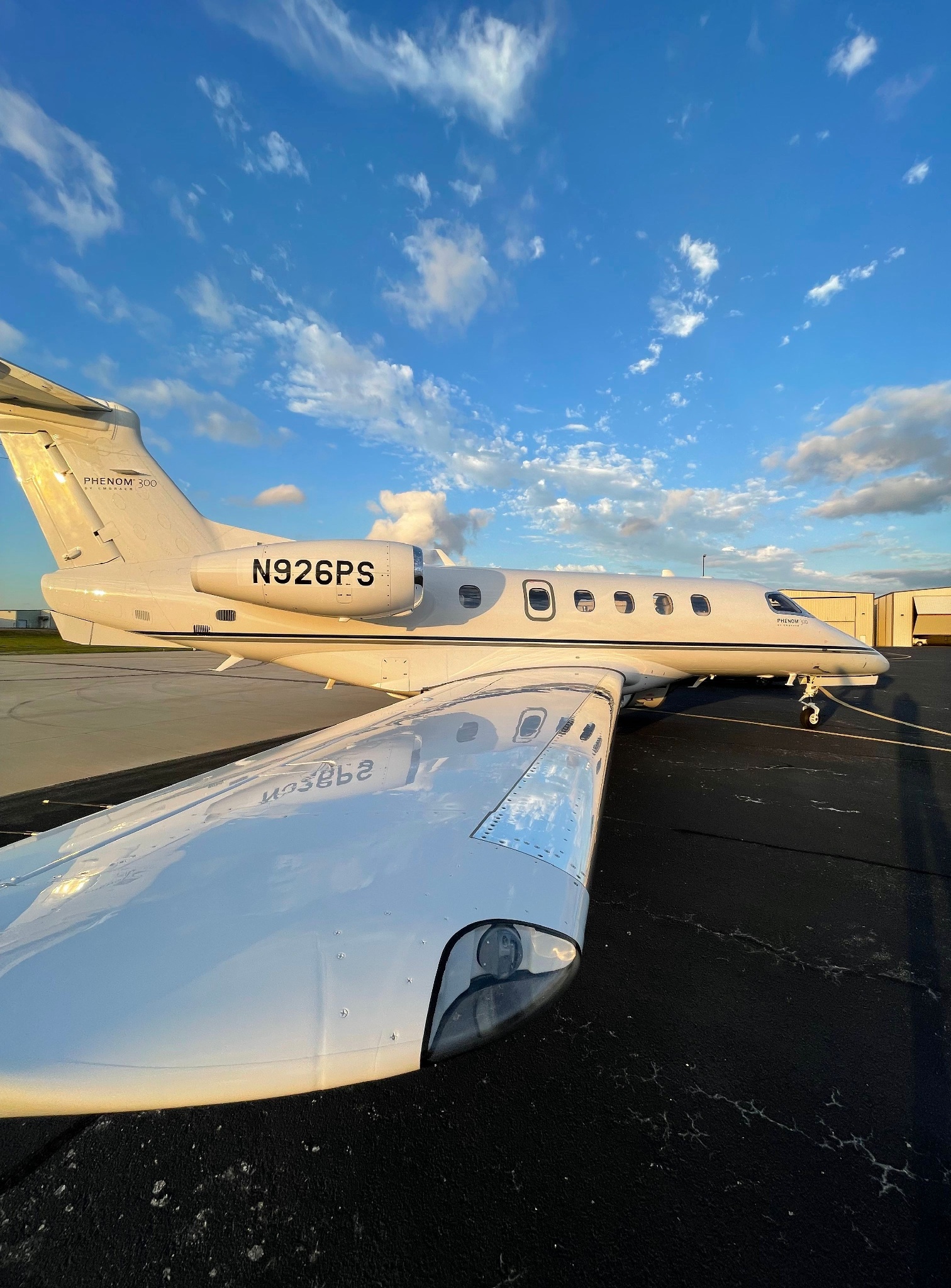 N910XS Embraer Phenom 300 | Virtual Hangar